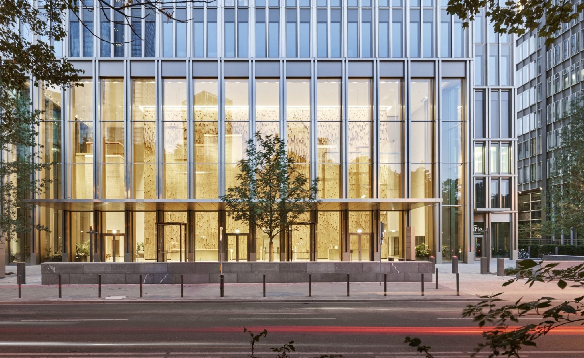 Marienturm Frankfurt: Office tower with individual concept of use